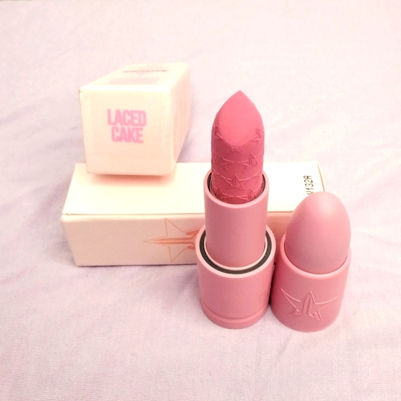 Jeffree Star | Makeup | Jeffree Star Velvet Trap Lipstick Laced Cake ...